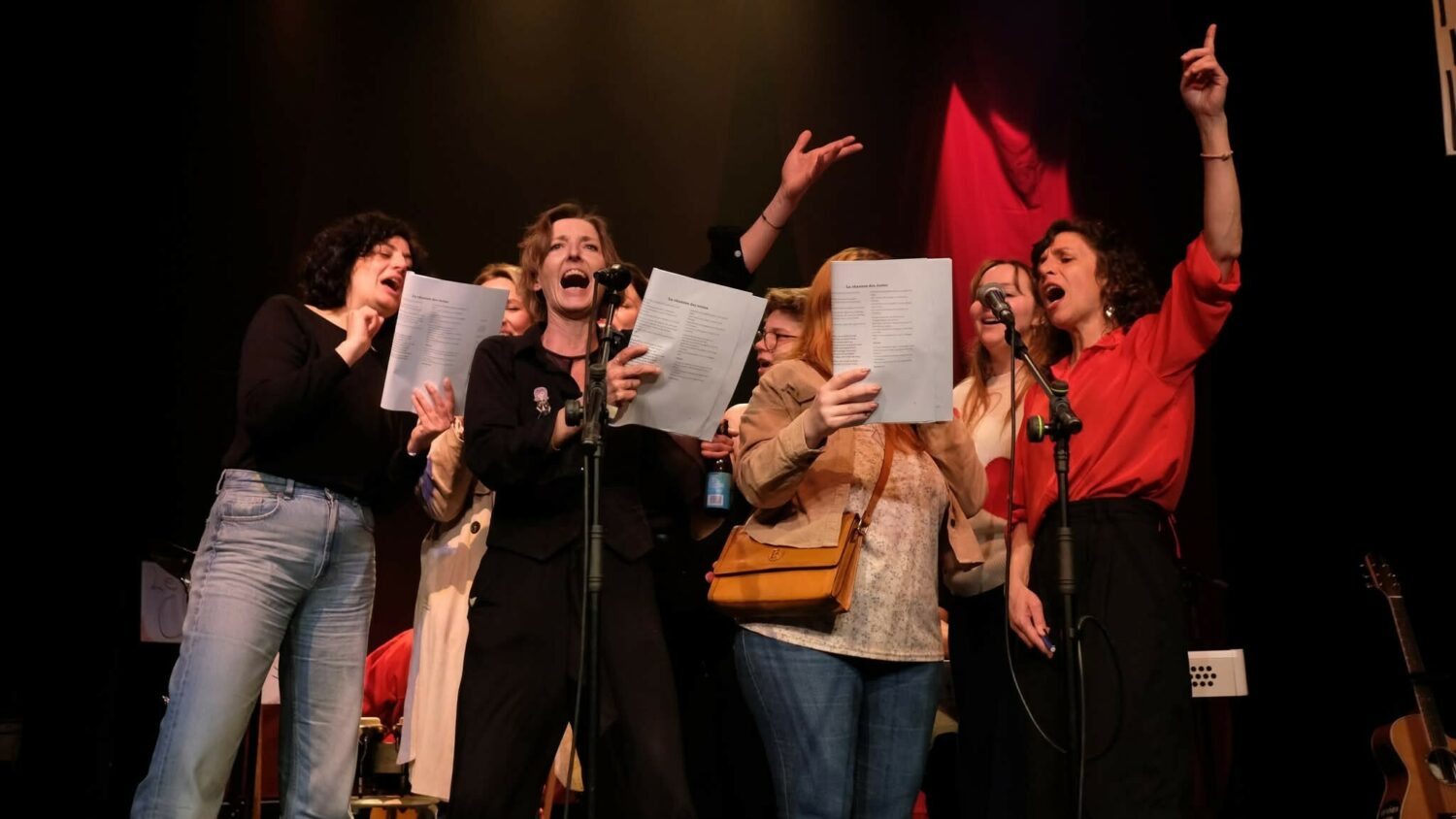 SOIRÉE POINGS LEVÉS #1 – RIRE, SUBVERSION & SATIRE | L’Ancre